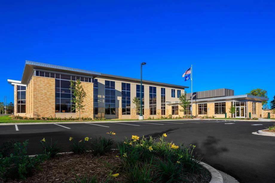 Everett Roehl Marshfield Public Library